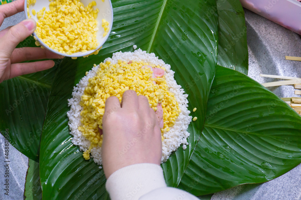 Making chung cake - A traditional food in Tet holiday- Vietnam ...