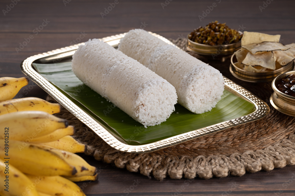 Puttu or Raw rice puttu/Arisi Maavu Puttu with chana curry/ kadala ...