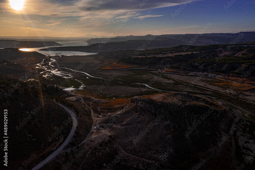Embalse del Negratin | Embalse del Negratin in Spanien aus der Luft ...