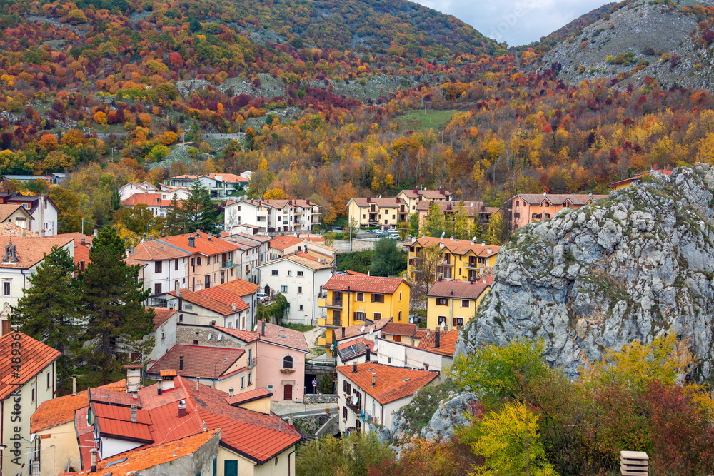 In viaggio in treno con la transiberiana ad Alfedena e Scontrone due ...