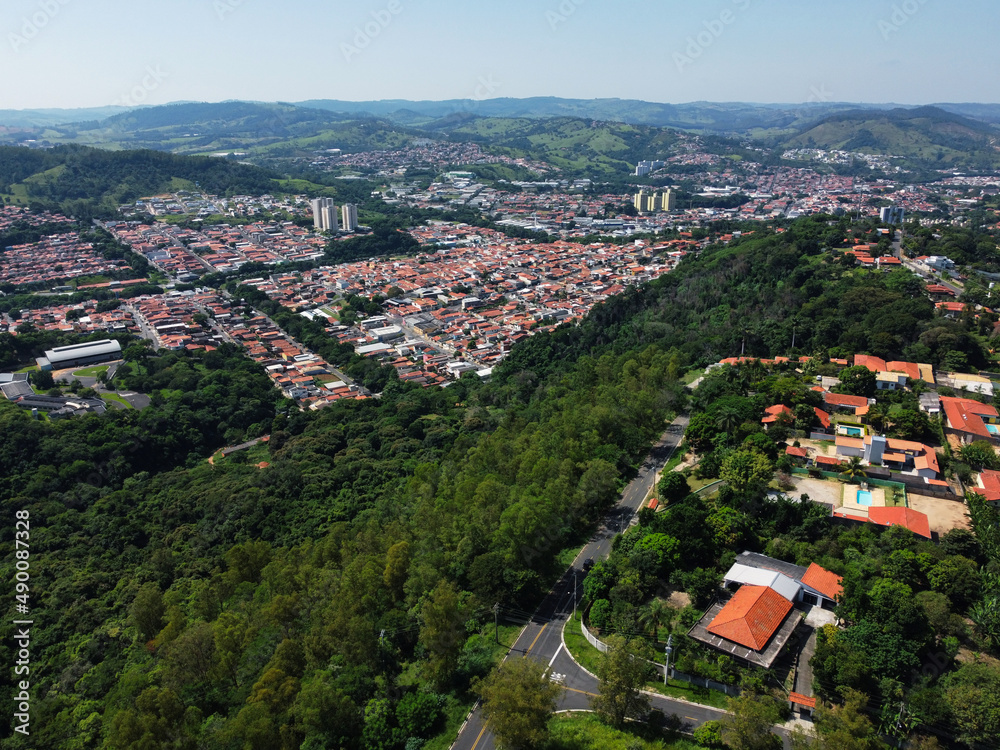 Foto aérea da cidade de Pedreira no interior de São Paulo. Capital ...