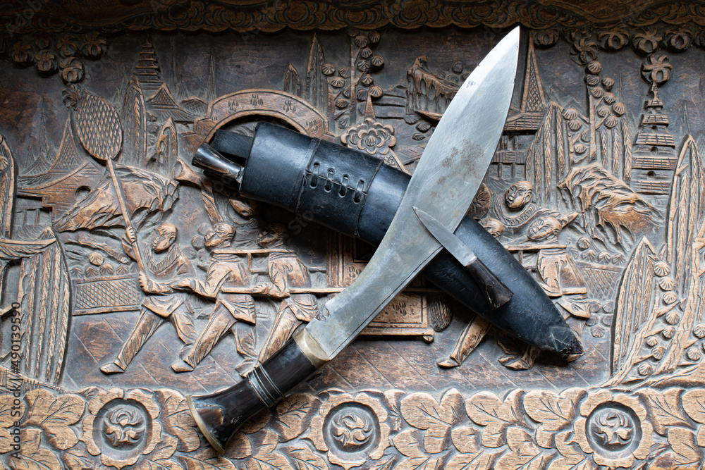 Original Gurkha Kukri (Khukri, Kukkri) along with its Karda and Chakmak ...