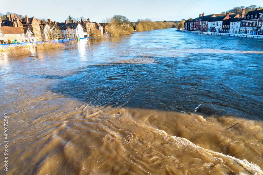 Very high critical, alarming river water levels at Bewdley ...