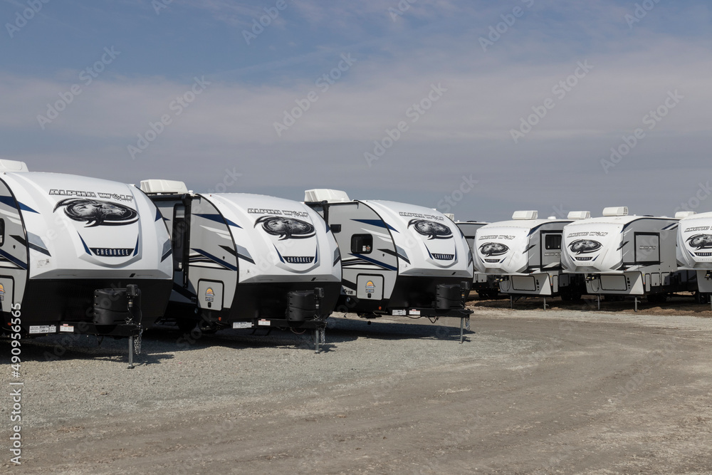 Cherokee Alpha Wolf RV Travel Trailer. Cherokee RV is part of the ...