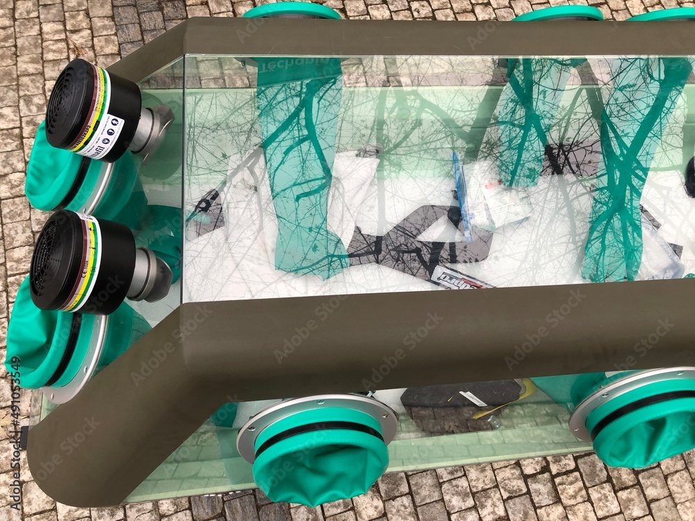 Glass containment unit for biological and chemical exposure Stock Photo ...