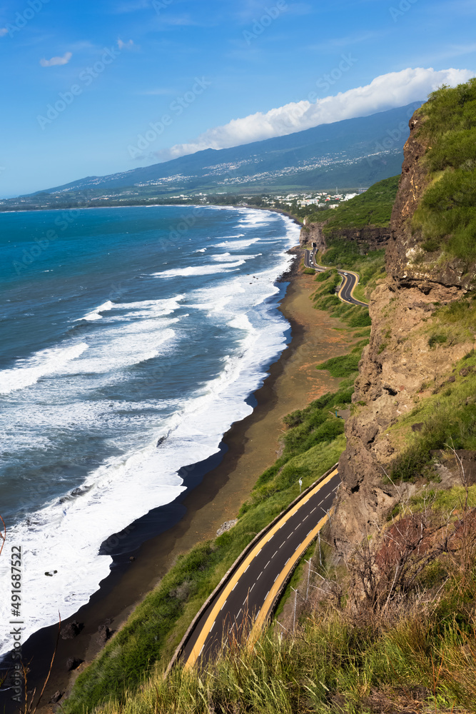 Route littorale côtière, baie de Saint-Paul, île de la Réunion Photos ...