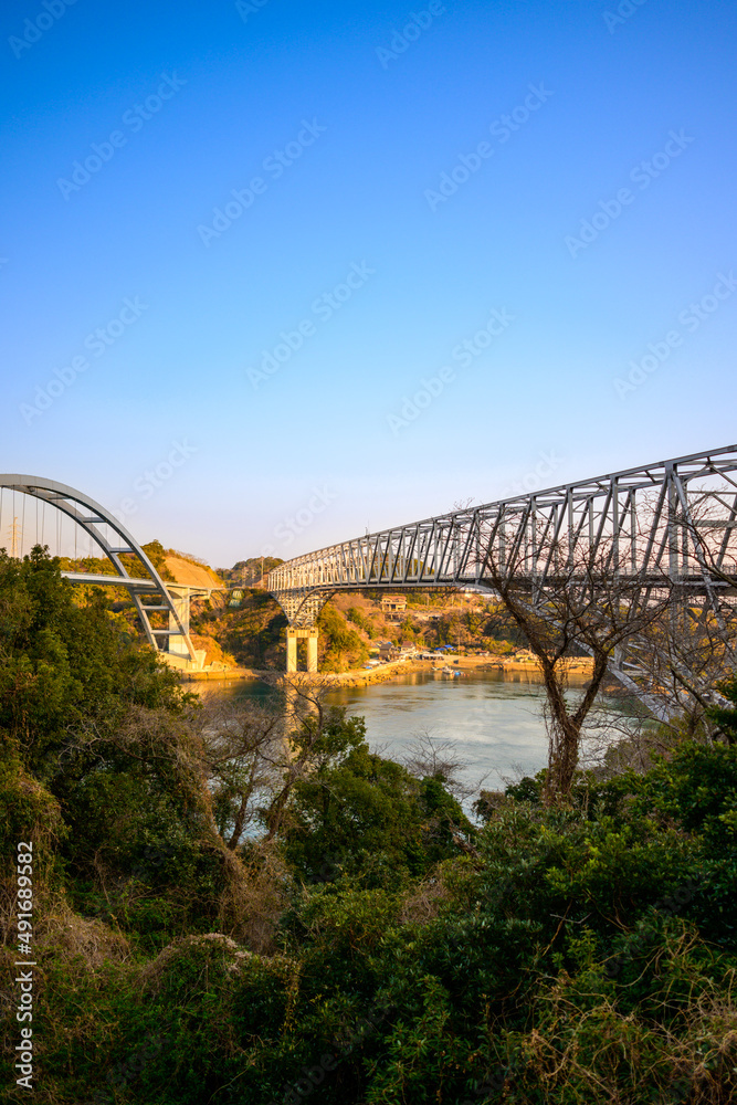夕暮れの天草五橋「新1号橋・1号橋)(天門橋)」風景 Amakusa Five Bridges at dusk "New No. 1 ...
