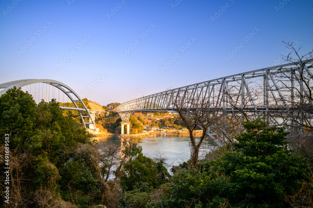 夕暮れの天草五橋「新1号橋・1号橋)(天門橋)」風景 Amakusa Five Bridges at dusk "New No. 1 ...