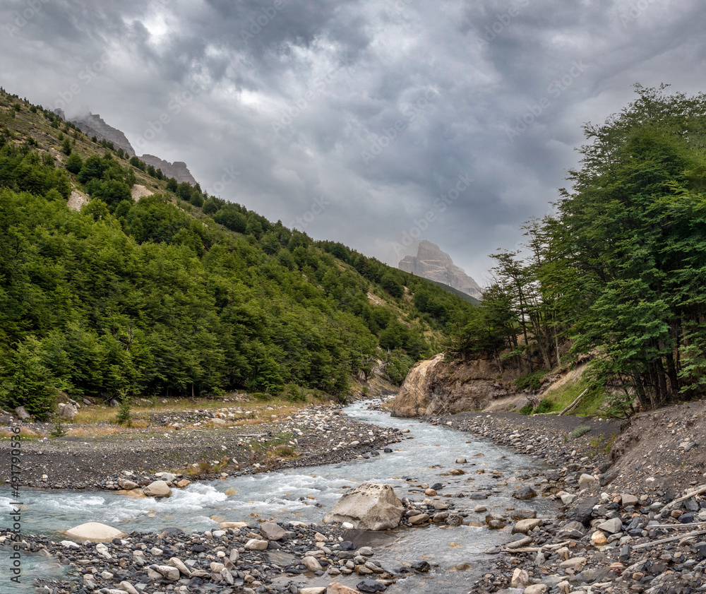 Hiking to the Torres lookout (Mirador de las Torres) at the base of the ...