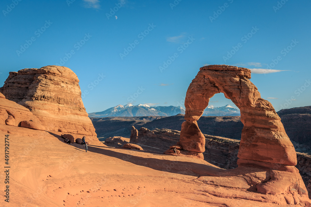 Delicate Arch on a Beautiful Sunny Day with the Moon Overhead, Arches ...