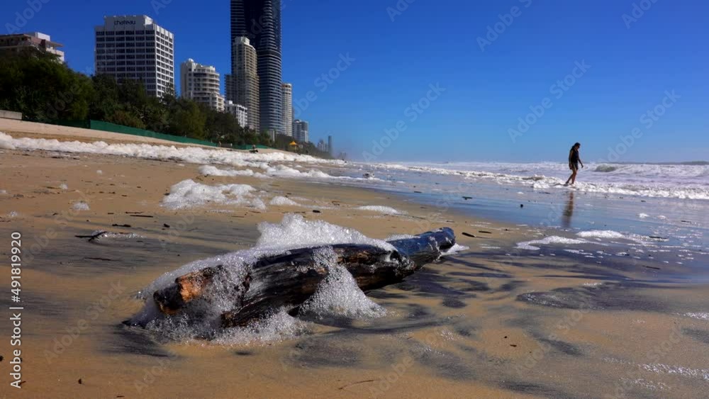 Gold Coast Queensland. The view of Surfers Paradise beach alongside ...