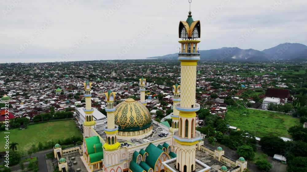 Islamic Center Lombok is a big Mosque in Mataram, Landmark Lombok ...