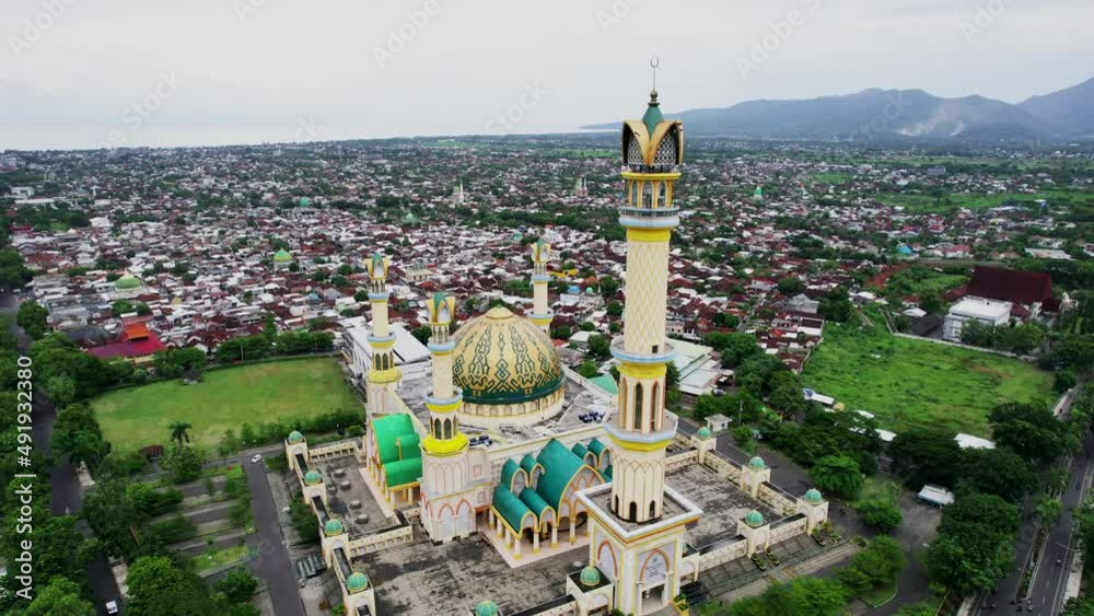 Islamic Center Lombok is a big Mosque in Mataram, Landmark Lombok ...