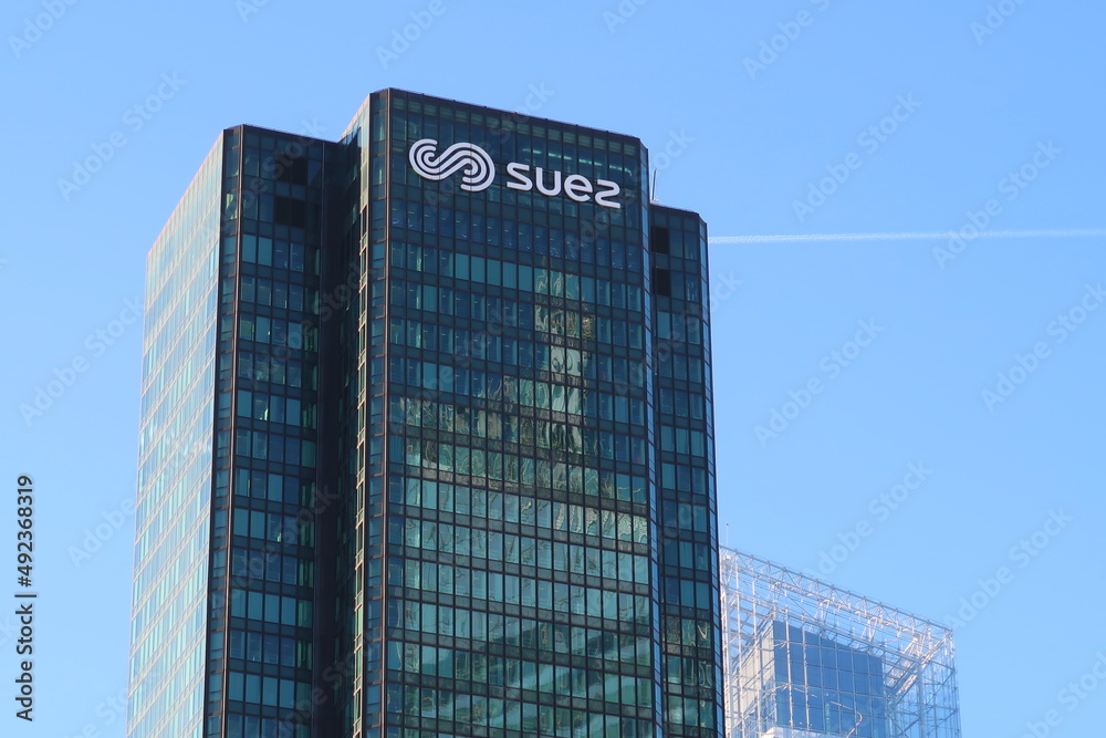 Foto de Logo de Suez, entreprise française de gestion de l’eau et des ...