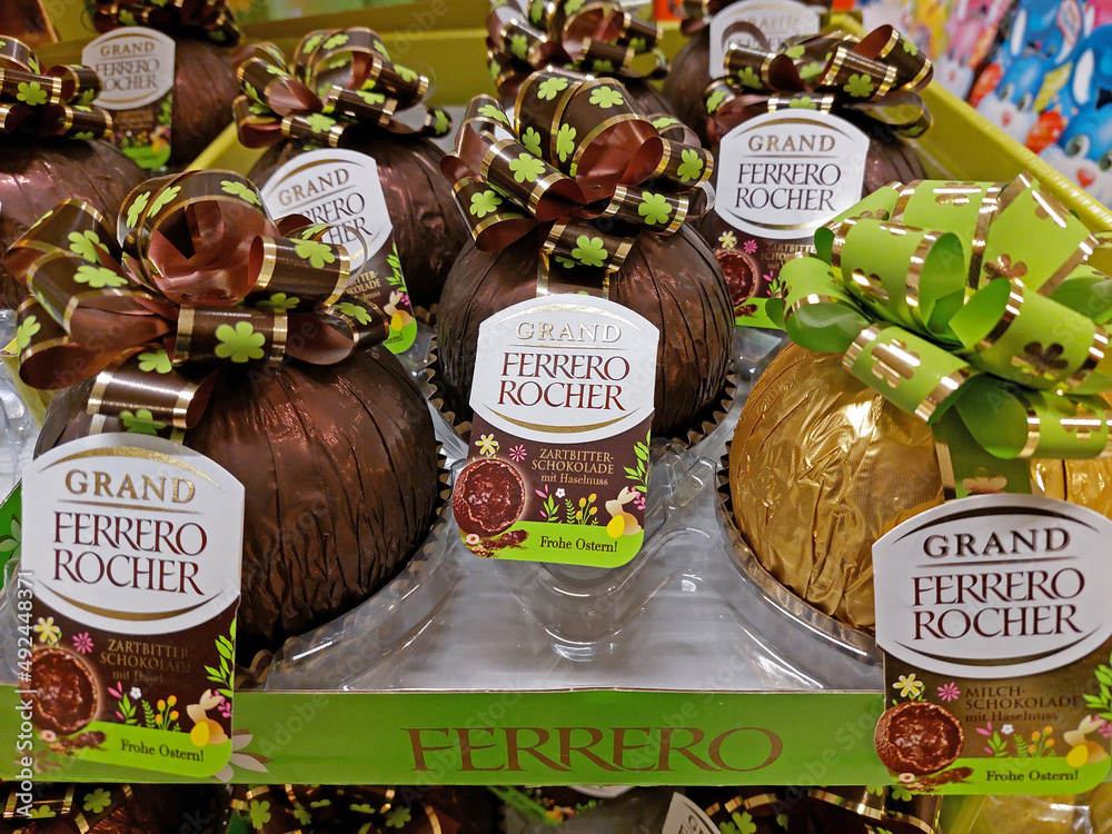 Ferrero Rocher chocolate easter eggs in a supermarket Stock Photo ...