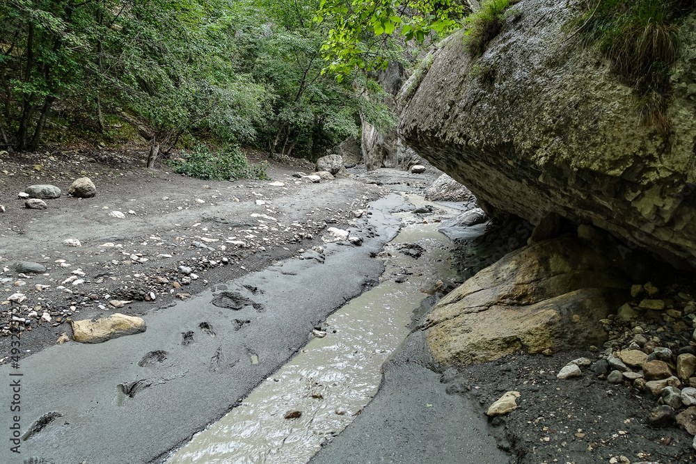 The Kvartakh River in the narrow Karadakh mountain gorge in the ...