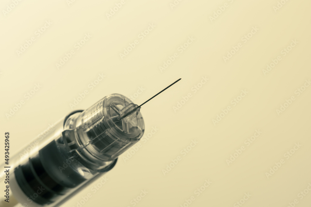 insulin pen needle, threaded to attach securely and safely to insulin ...