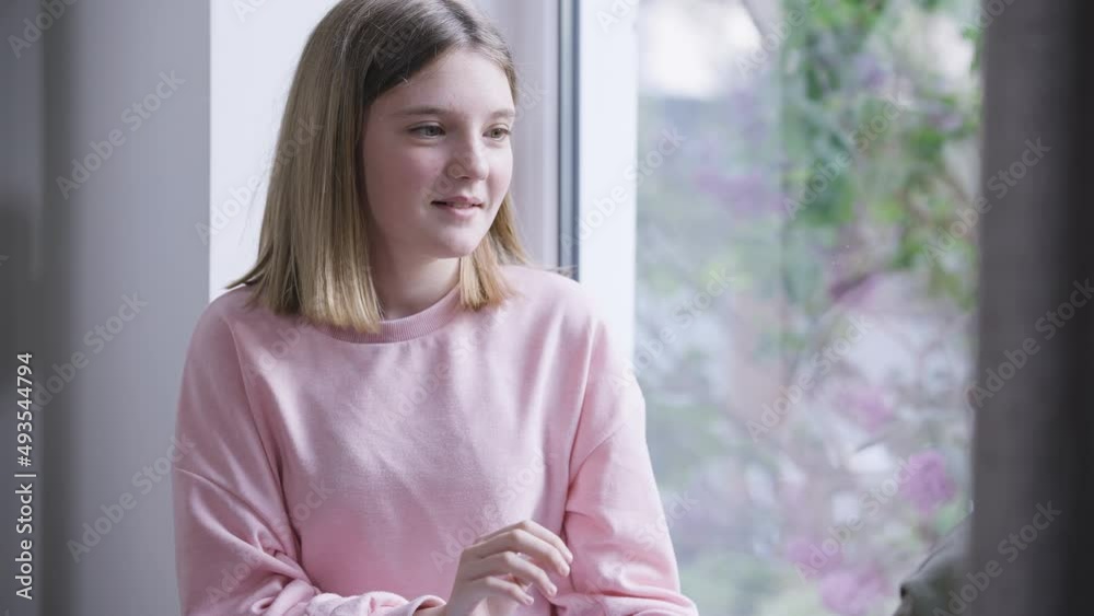 Rack focus from little boy get scared to teenage girl frightening ...