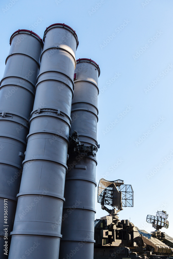 Anti-aircraft missile system (SAM), to hit various targets at different ...