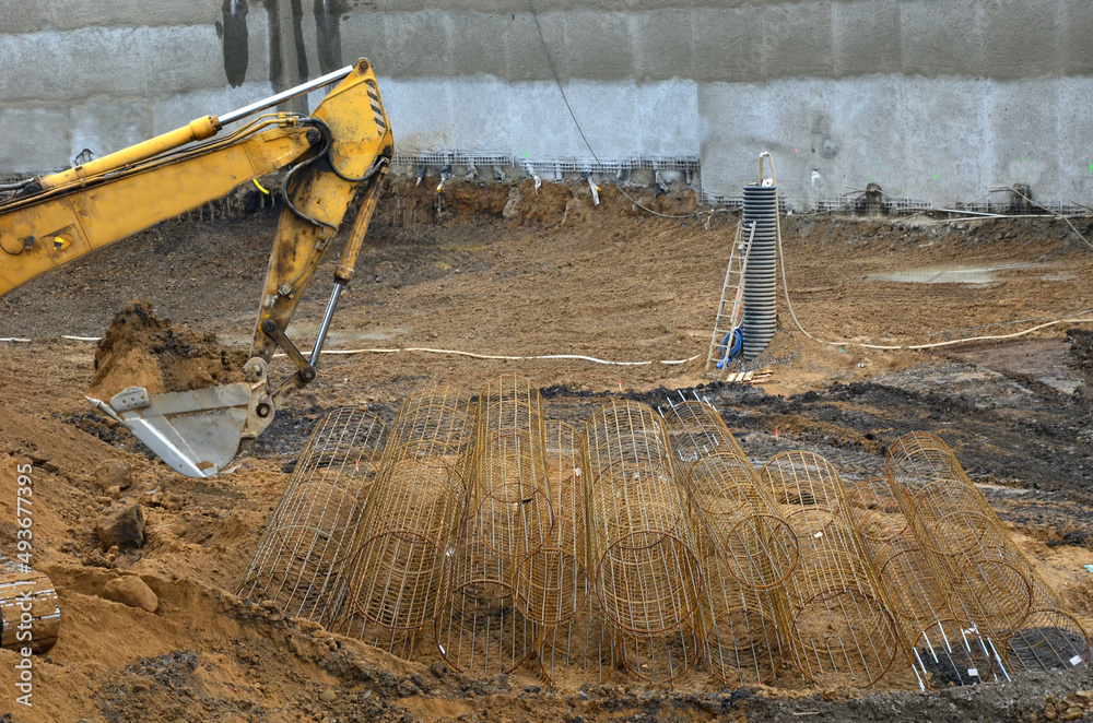 the drilling rig with a pipe drill drills holes for concreting the ...