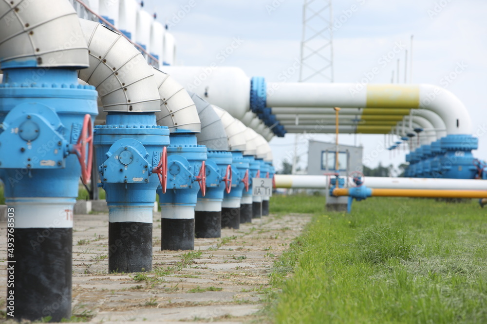 Gas transportation system. Booster pumping station for gas. Gas filling ...