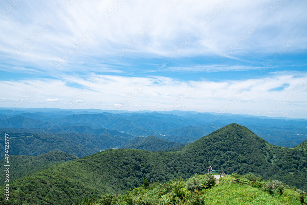 孫三瓶山と女三瓶展望台 島根県大田市 The view of Mt.Magosanbe, other mountain ranges and the viewing platform of ...