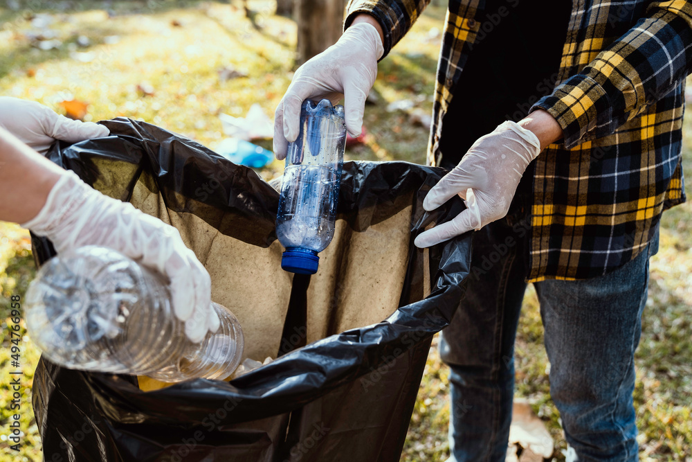 Collecting the garbage and separating waste to freshen the problem of ...