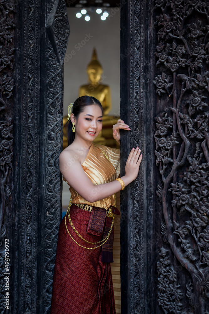 Thai Woman In Traditional Costume Of Thailand Beautiful Thai Girl In