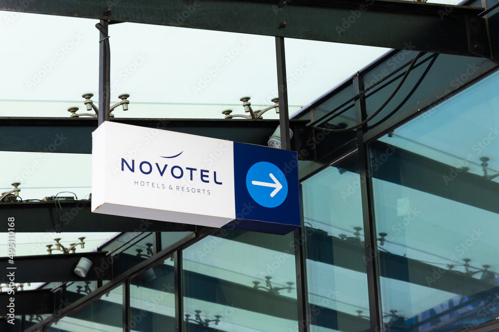 Novotel Logo