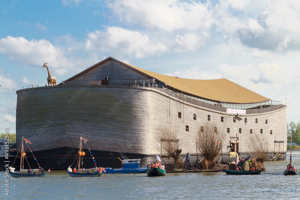 Foto de A flotilla of ships including a replica of Noah's Ark on the ...