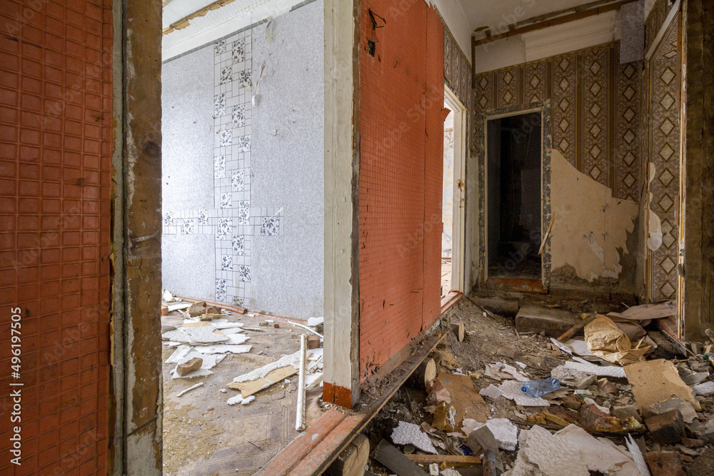 Foto de General view of the corridor and several rooms of the apartment ...