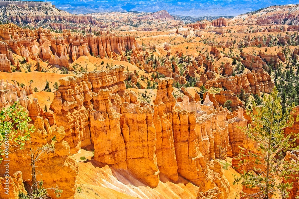 Bryce Canyon National Park, Utah. Giant natural amphitheaters, hoodoos ...