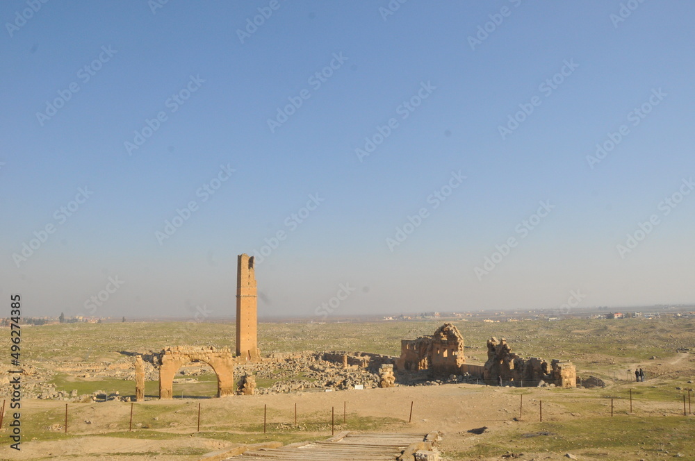 ancient ruins of brick building in east architecture turkey, old ruins ...