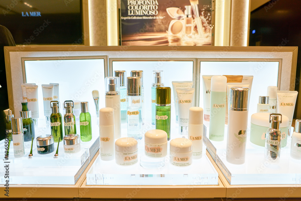 ROME, ITALY - CIRCA NOVEMBER, 2017: La Mer beauty products sit on ...
