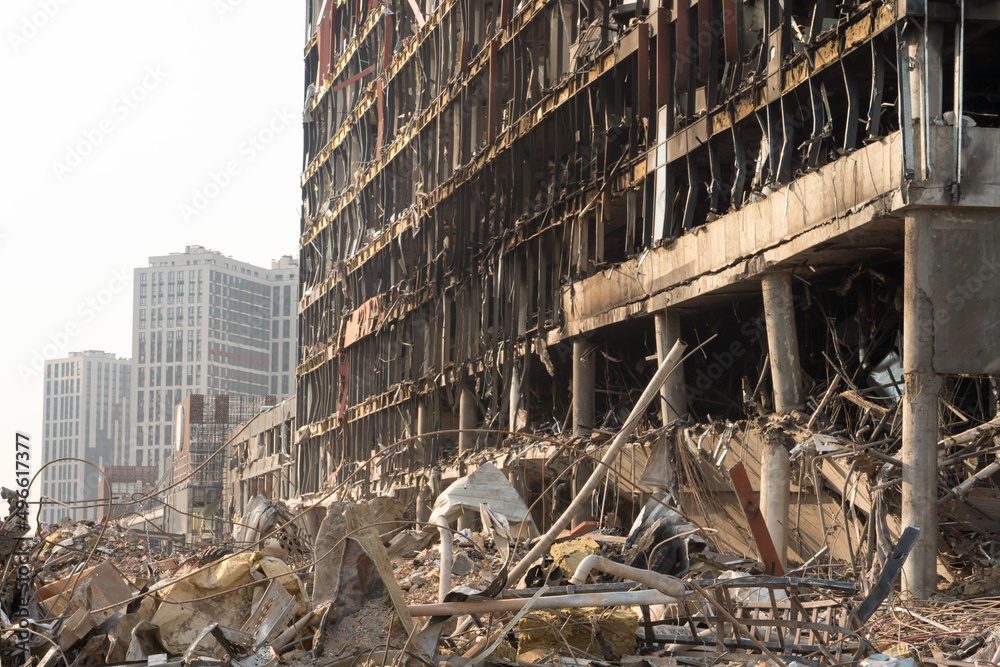 Foto de Russia war damage building explosion. Devastation. 2022 Russian ...