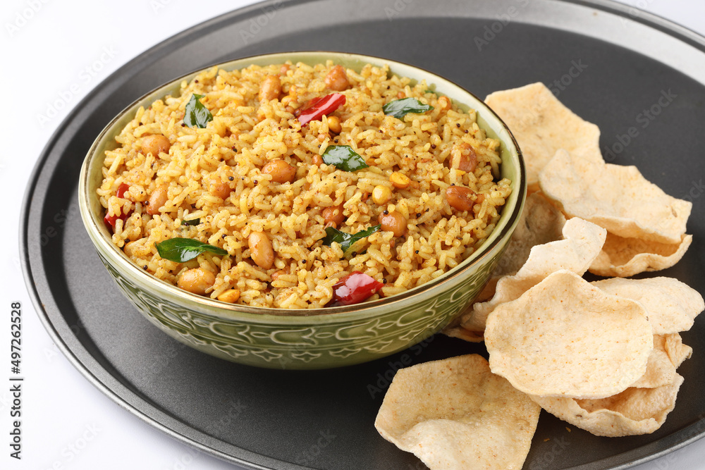 Temple Puliyodharai / Puliyogare / Tamarind Rice - Tangy and spicy ...