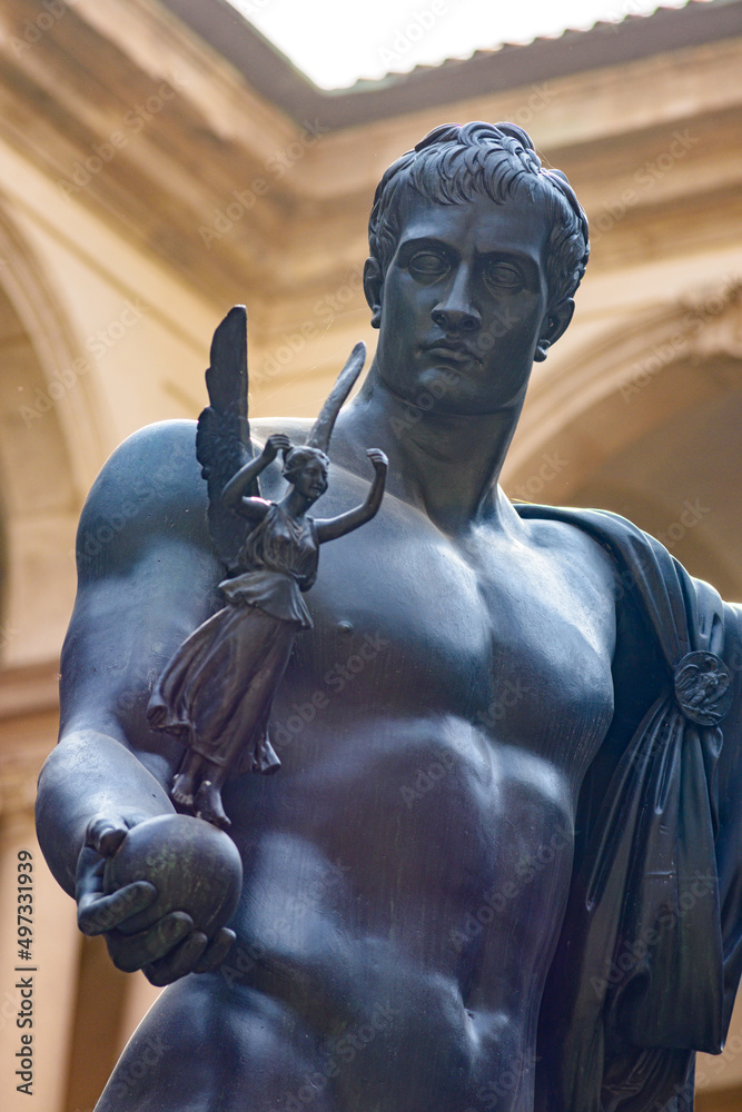 Pinacoteca di Brera, Milano, Statua di Napoleone altri monumenti Stock ...