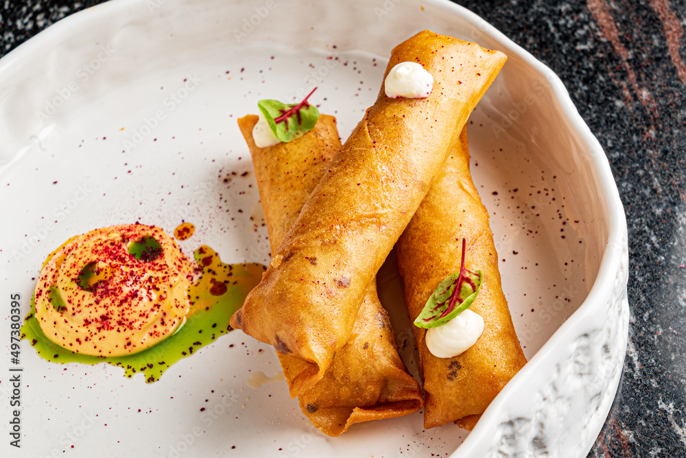 Deep fried popiah popia roll wraps with dipping sauce. Stock Photo ...