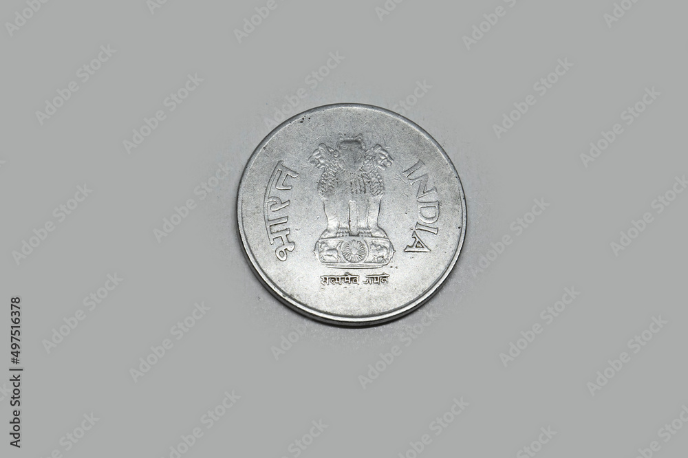 Foto de Indian Currency one Rupees silver Coin, Indian Currency, Money ...