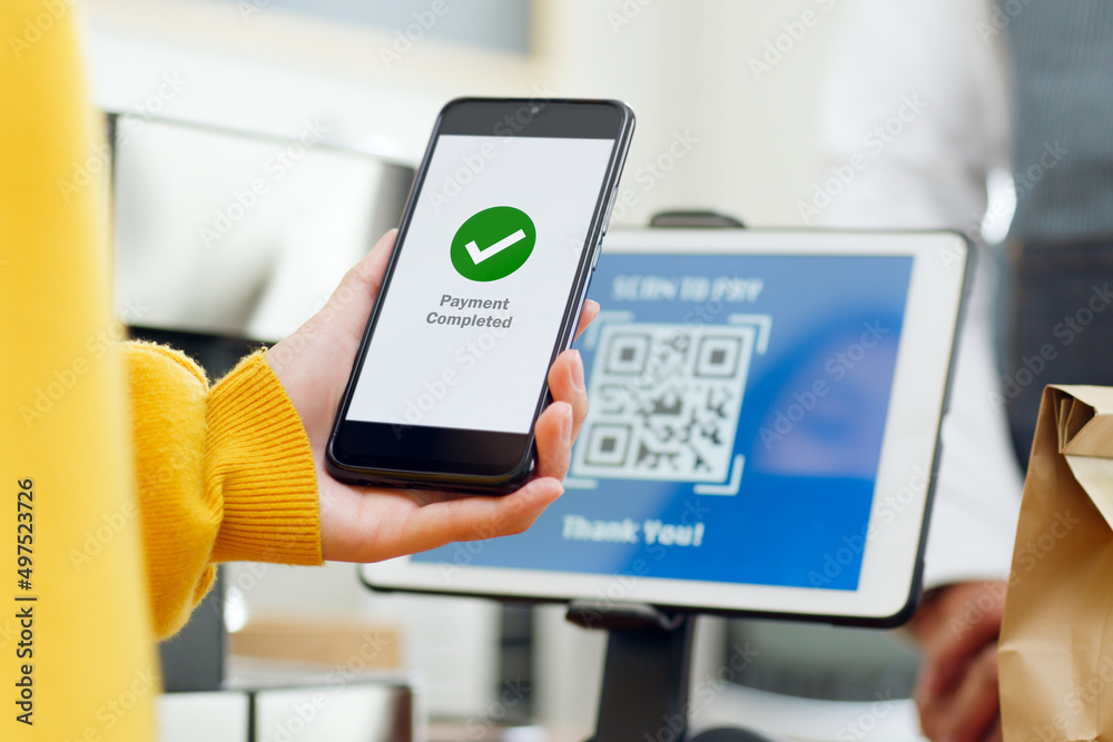 QR code payment, customer using smartphone for paying at shop Stock ...