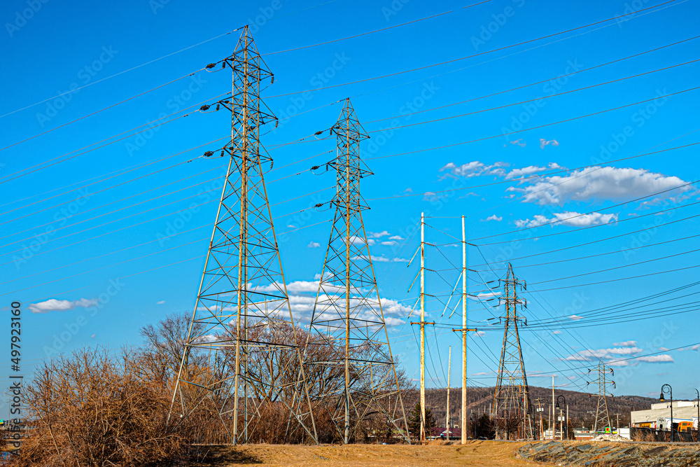 Foto de An electrical power station in Binghamton NY. Power lines with ...