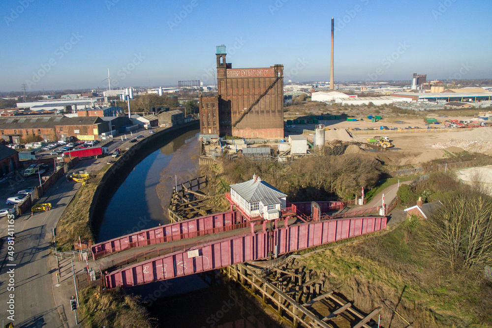 former British Extracting Company silo. Hull built in 1919 designed by ...