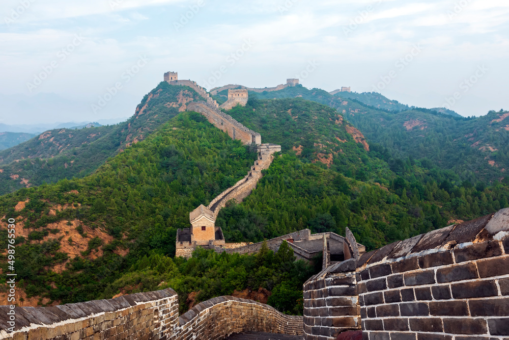 Great Wall in China，The Great Wall and the beautiful clouds in the ...