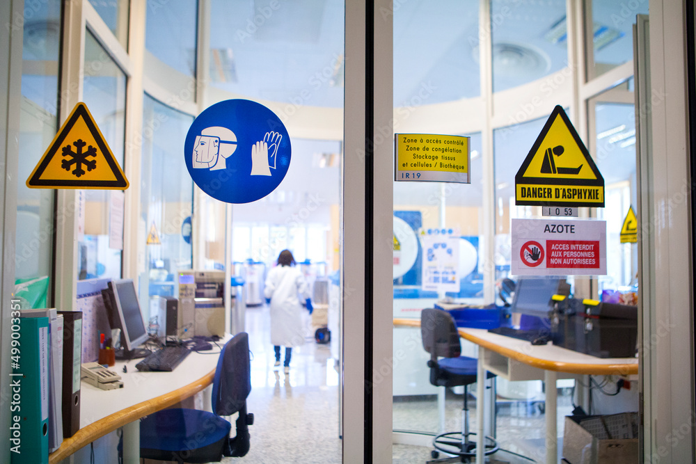 Storage room in a tissue and cell biobank for cellular and tissue ...