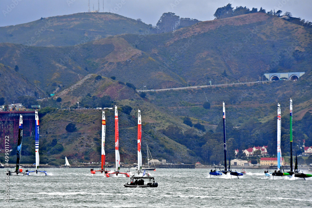 Contestants from 8 nations heading toward start line, San Francisco ...