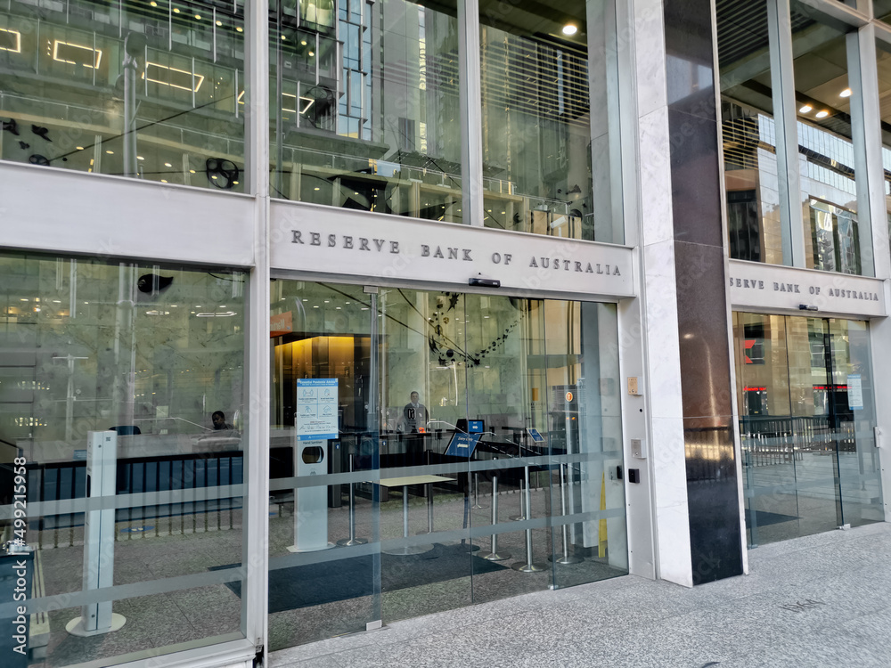 Foto de SYDNEY, AUSTRALIA - MAY 27, 2021: Reserve Bank of Australia ...