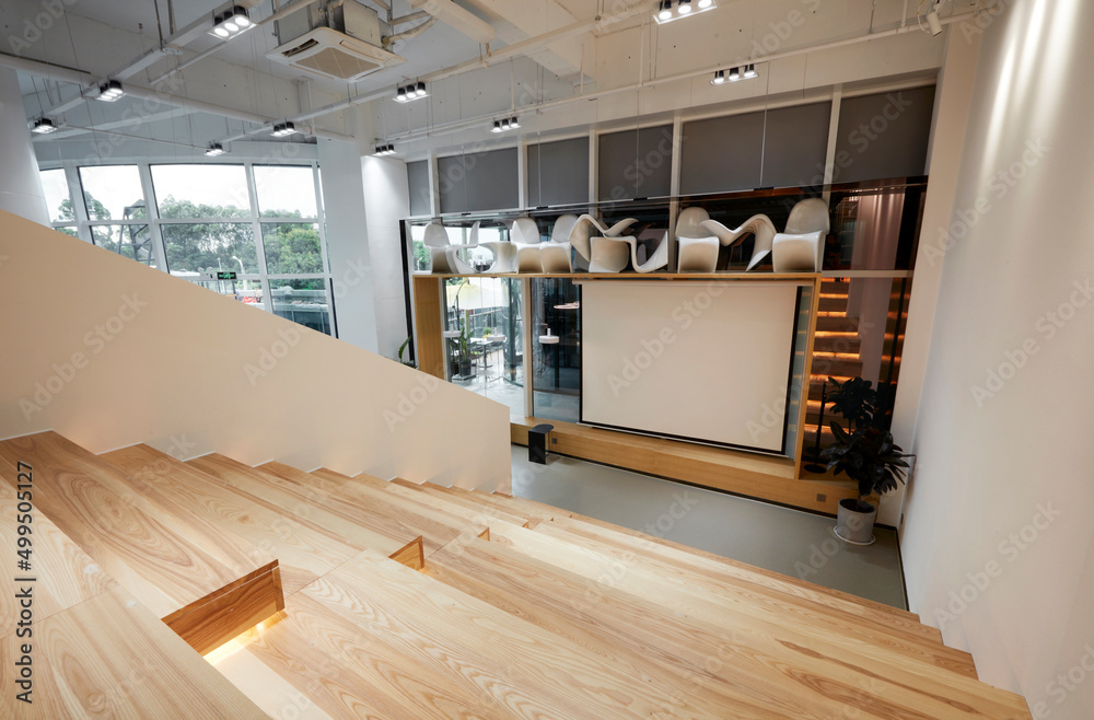 Modern comprehensive office interior, Open step classroom area Stock ...