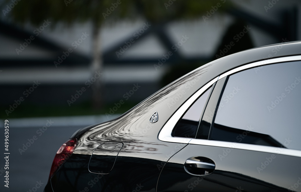 The logo sign of a Mercedes Benz Maybach premium car. Luxury cars ...