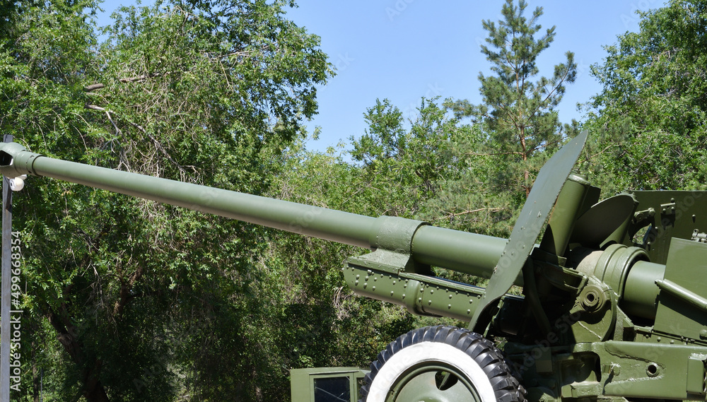 Howitzer152 caliber – a type of artillery gun designed for mounted ...