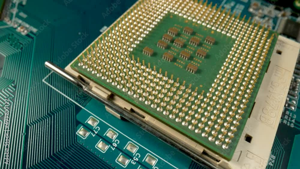 Vidéo Stock Computer motherboard with processor, capacitors, chips and ...